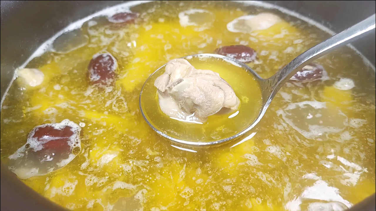 炖鸡汤 以鸡香菇红枣为主用料的菜品 搜狗百科