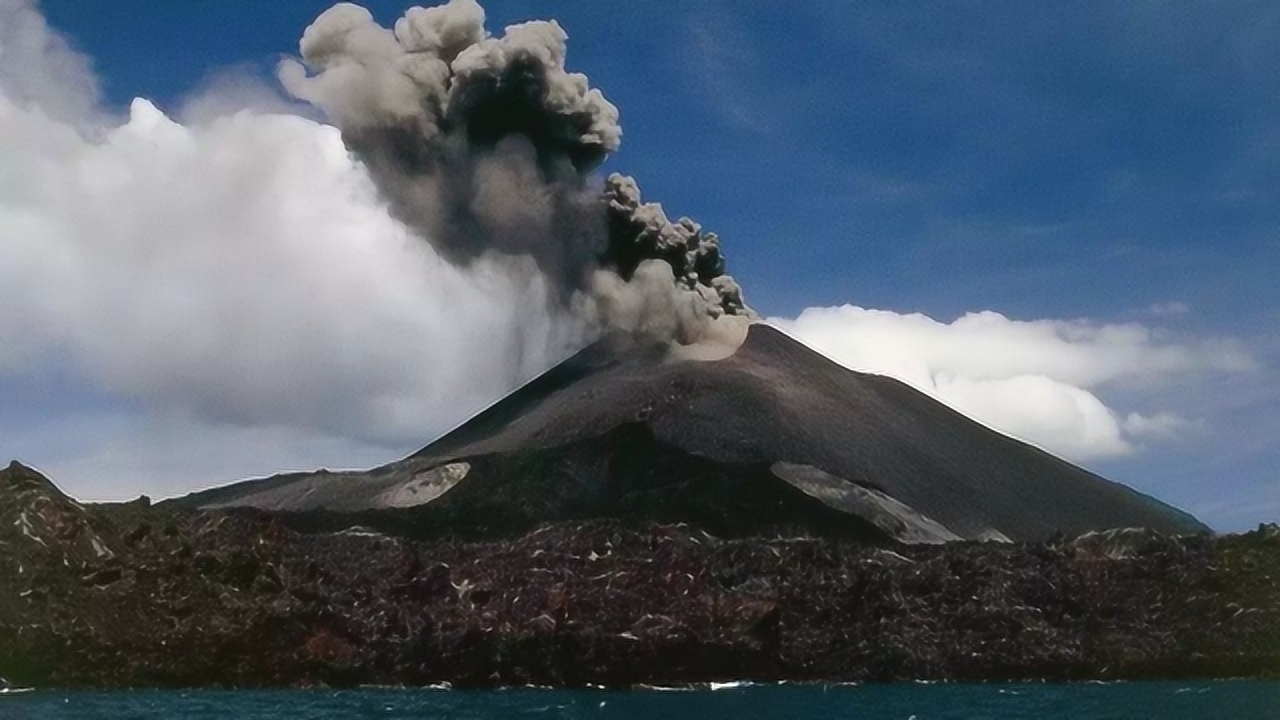 火山岛 由火山喷发物堆积而成的岛屿 搜狗百科