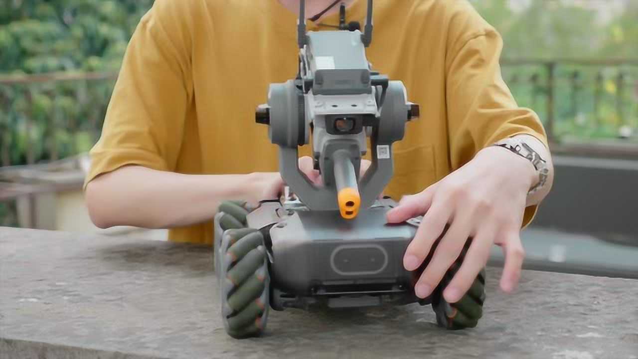 大疆 RoboMaster S1 机甲战车体验_腾讯视频