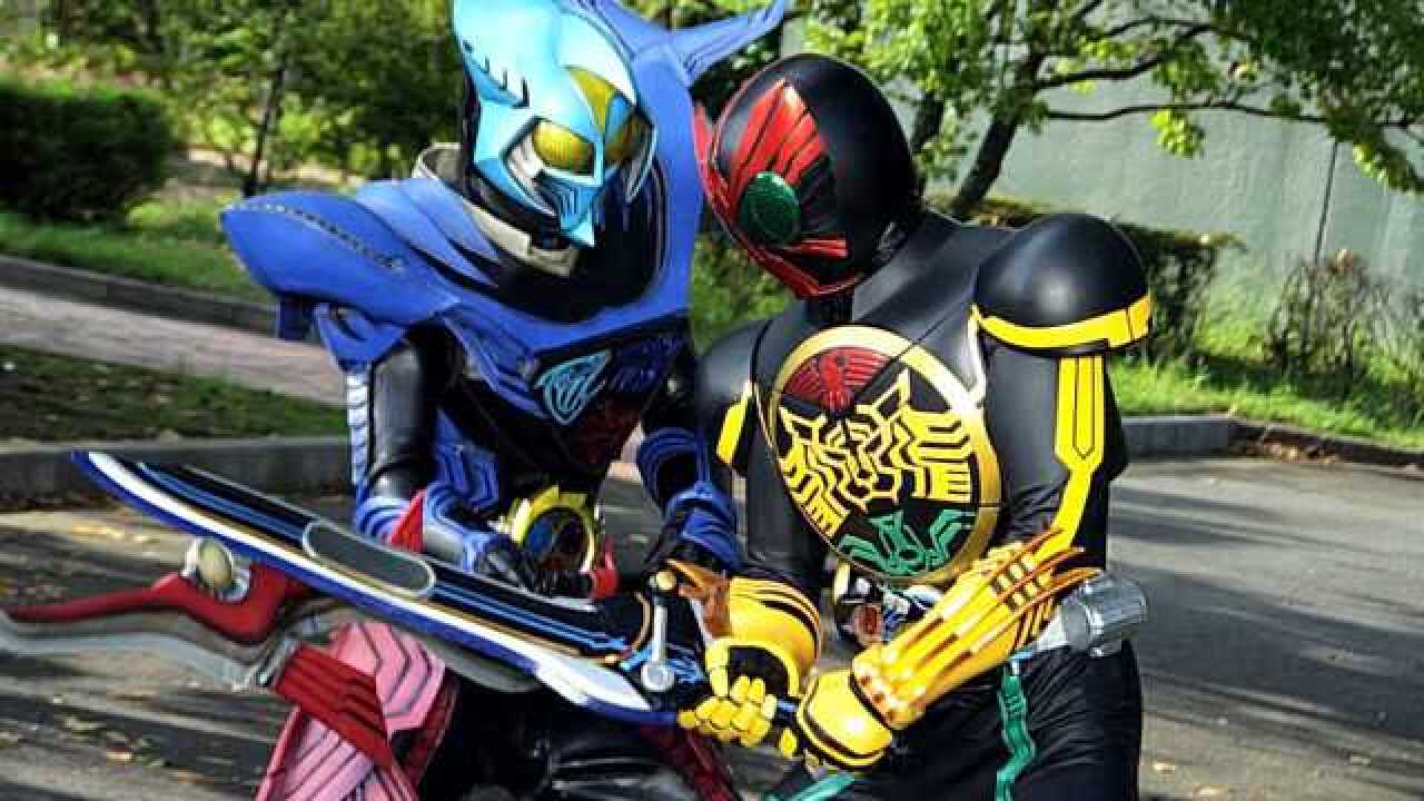 《假面骑士OOO剧场版》Ankh附身OOO体内，假面骑士波塞冬遭完虐！_腾讯视频