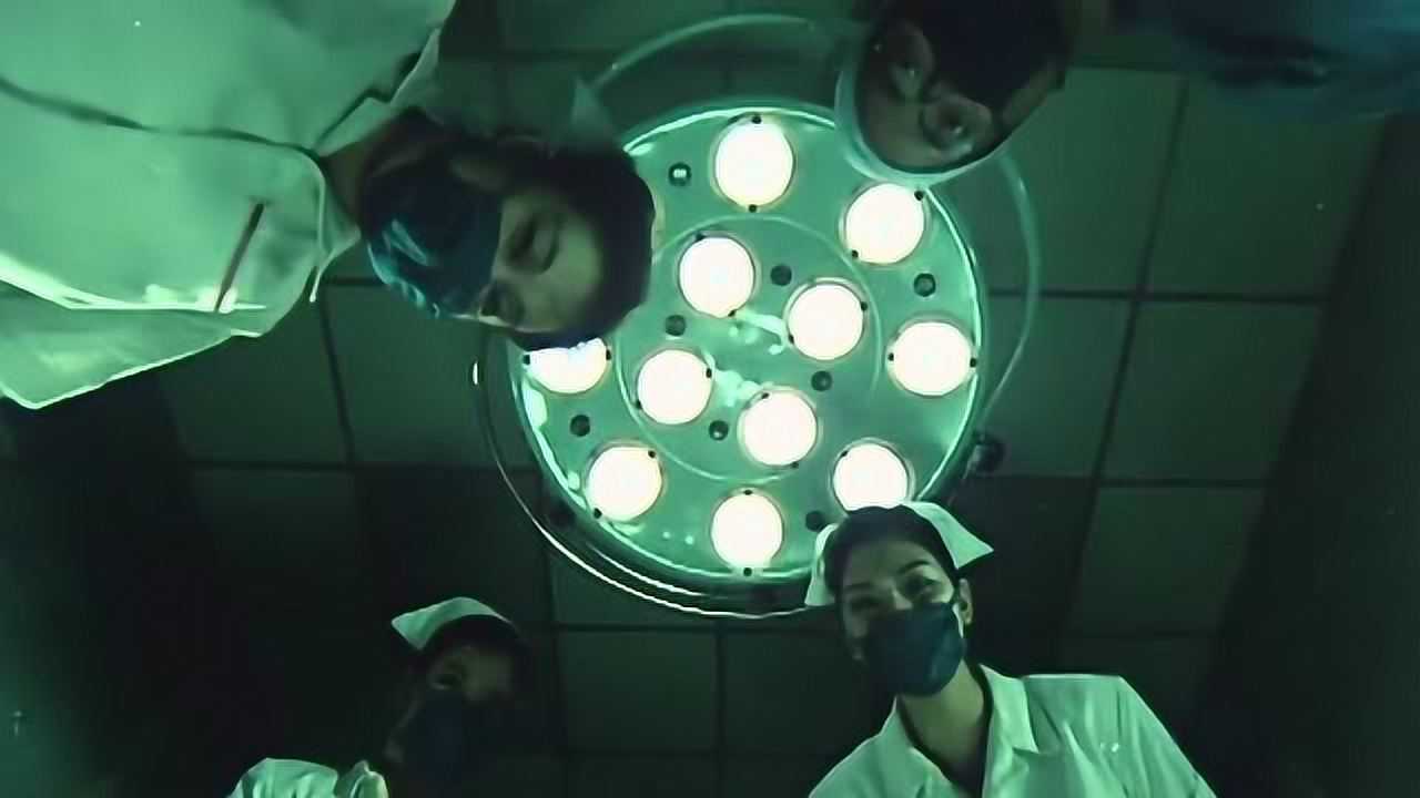 给女人用的东西,居然插进男人嘴里,真是恶心死了腾讯视频