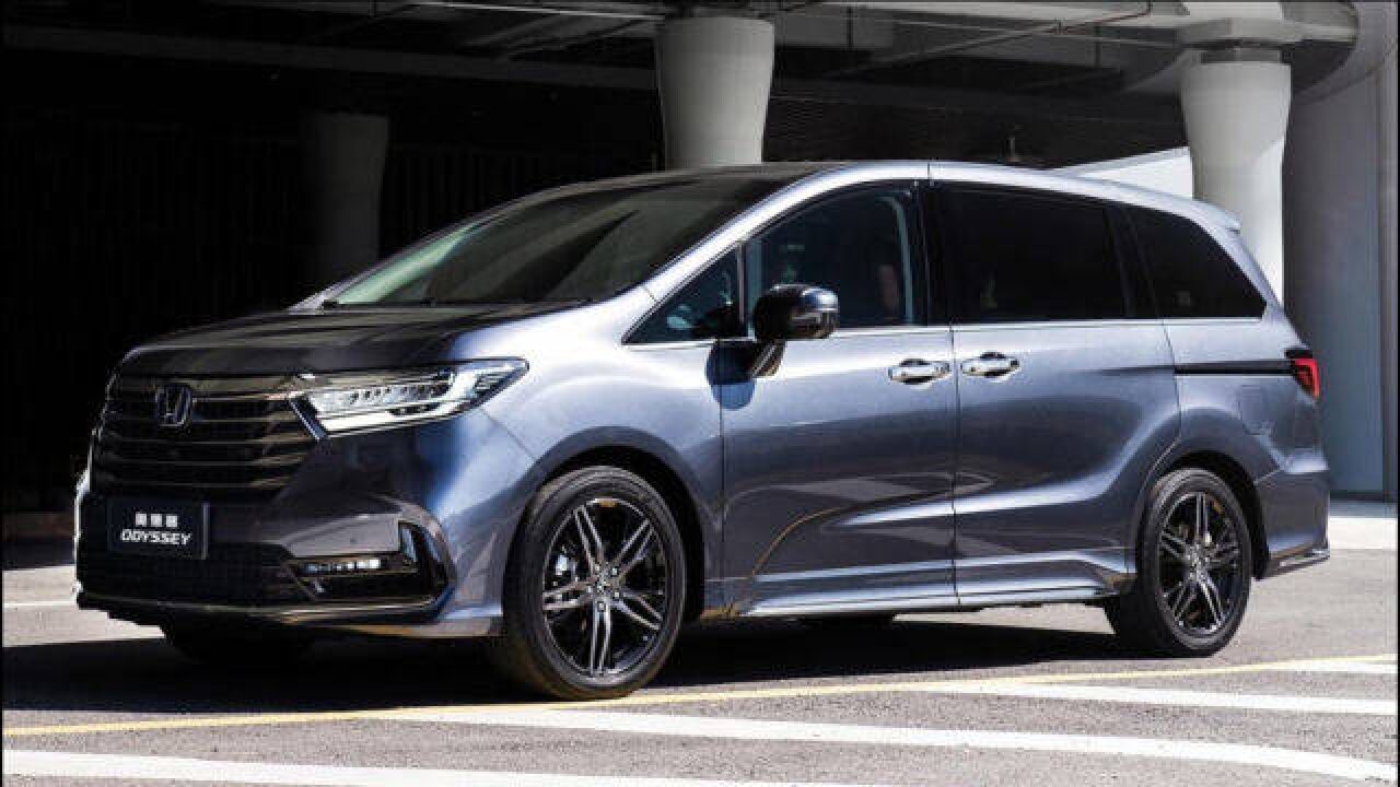 26万！2023款“奥德赛”正式亮相，标配3.5L V6+10AT，座椅还可移至车外_腾讯视频