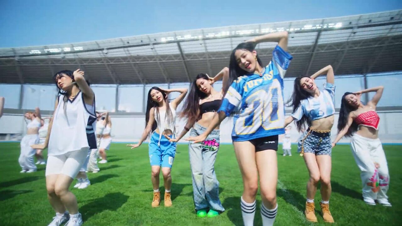 HYBE新女团 NewJeans《Attention》MV_腾讯视频