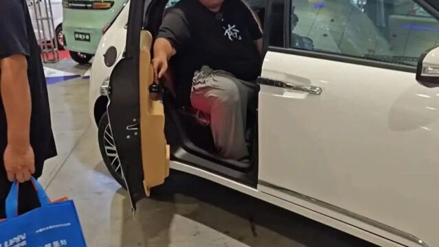 小米“SU1”、问界“M1”新车发布，来看看山东老头乐新车展_腾讯新闻