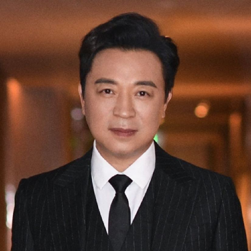 BTS: Xu Yanshi handsome appearance | Here We Meet Again - Watch HD ...