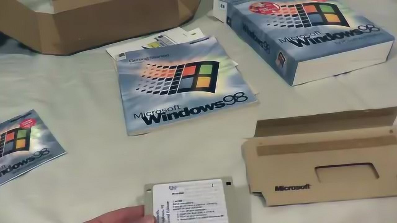 软盘盒装SE普通安装版Windows98展示_高清1080P在线观看平台_腾讯视频