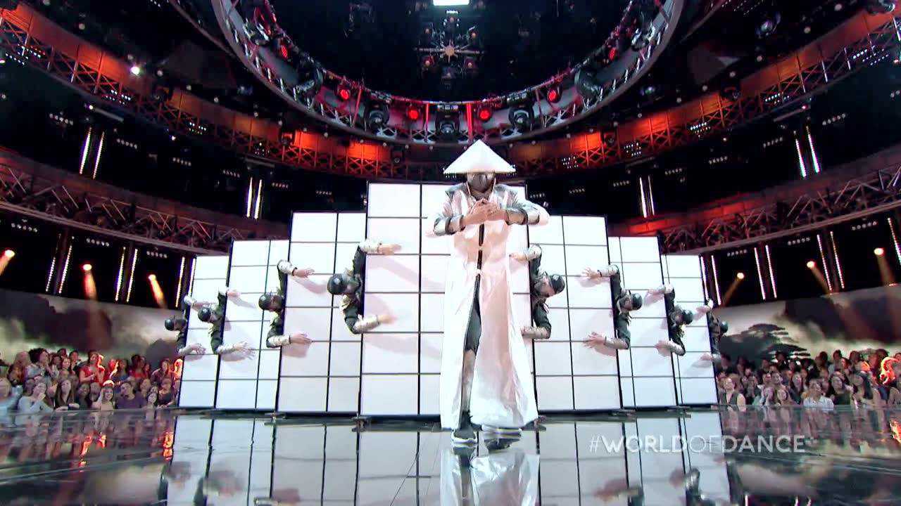 《这！就是街舞》大神秀 - Jawn Ha（何展成）炸裂表演_腾讯视频