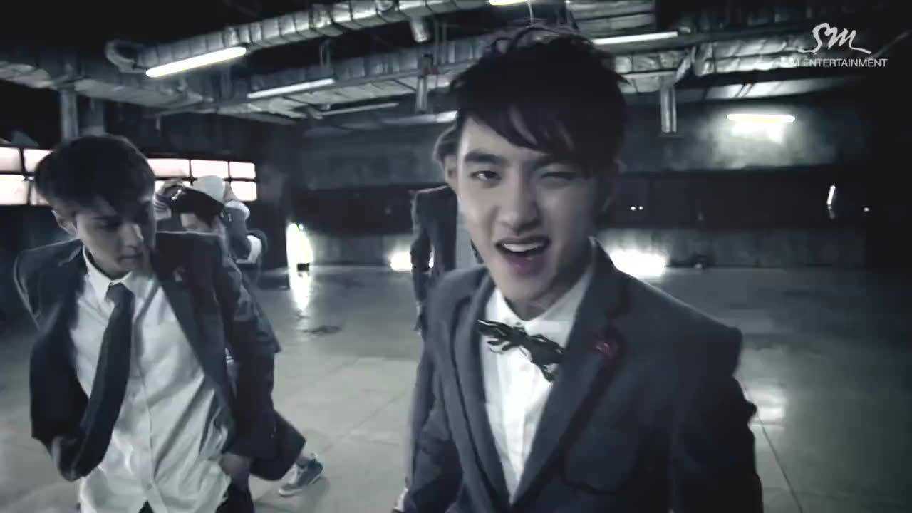 EXO《咆哮》韩文版(Growl)