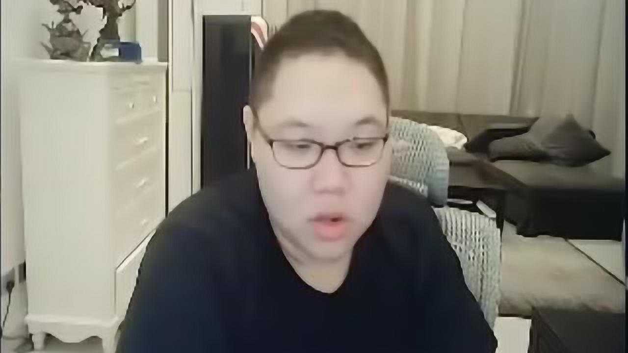 PDD：RNG小虎已经是怪物级别了，感觉是世界前三中单_腾讯视频