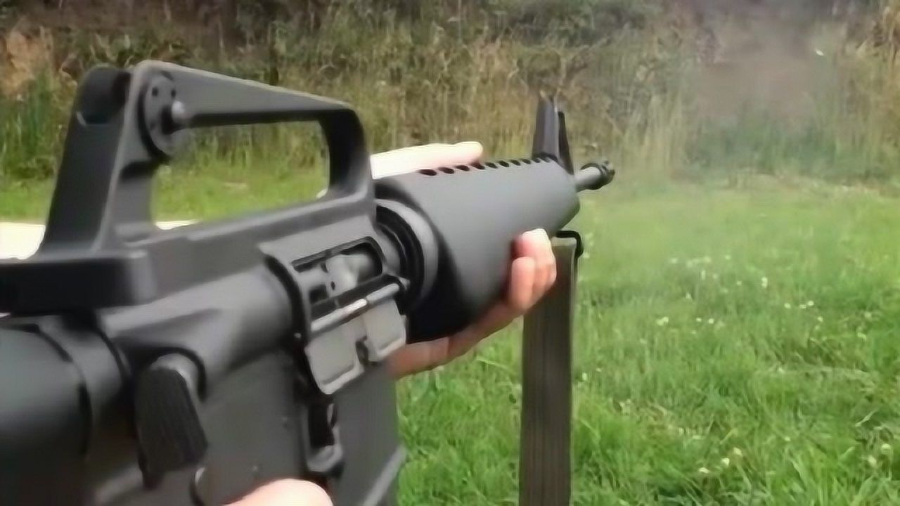 这才是真正的美军M16，怪不得那么多人拿来吃鸡_腾讯视频