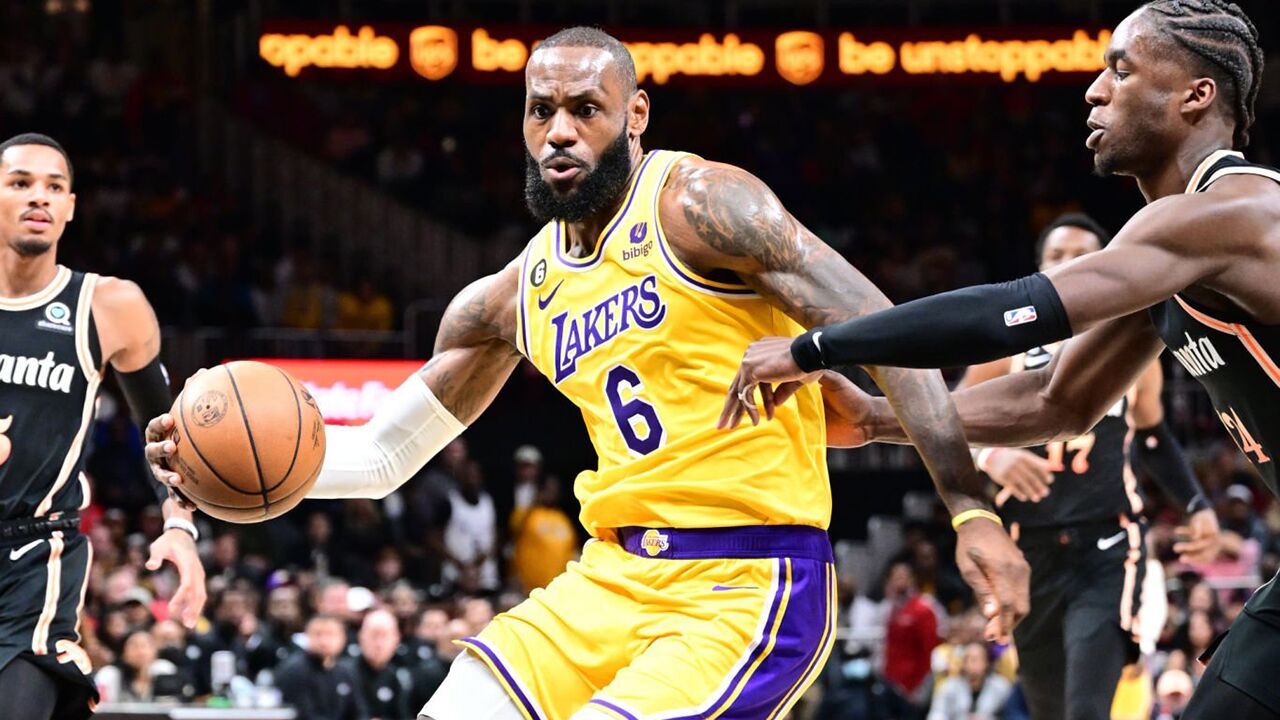 NBA：詹姆斯长驱直入擎天劈扣_高清1080P在线观看平台_腾讯视频