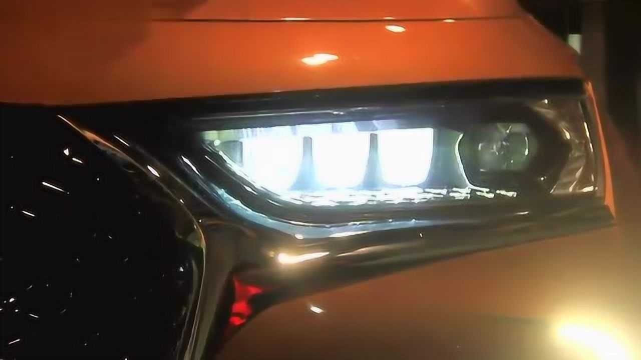 DS7三颗头灯演示，这不是灯泡，是夜明珠吧，最后转动帅爆了_高清1080P在线观看平台_腾讯视频