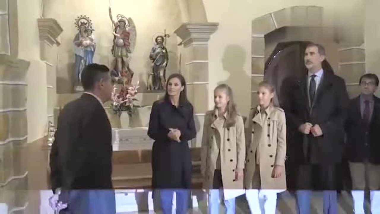 莱昂诺尔走在最前面，索菲亚公主紧随其后，姐妹俩好漂亮啊_高清1080P在线观看平台_腾讯视频