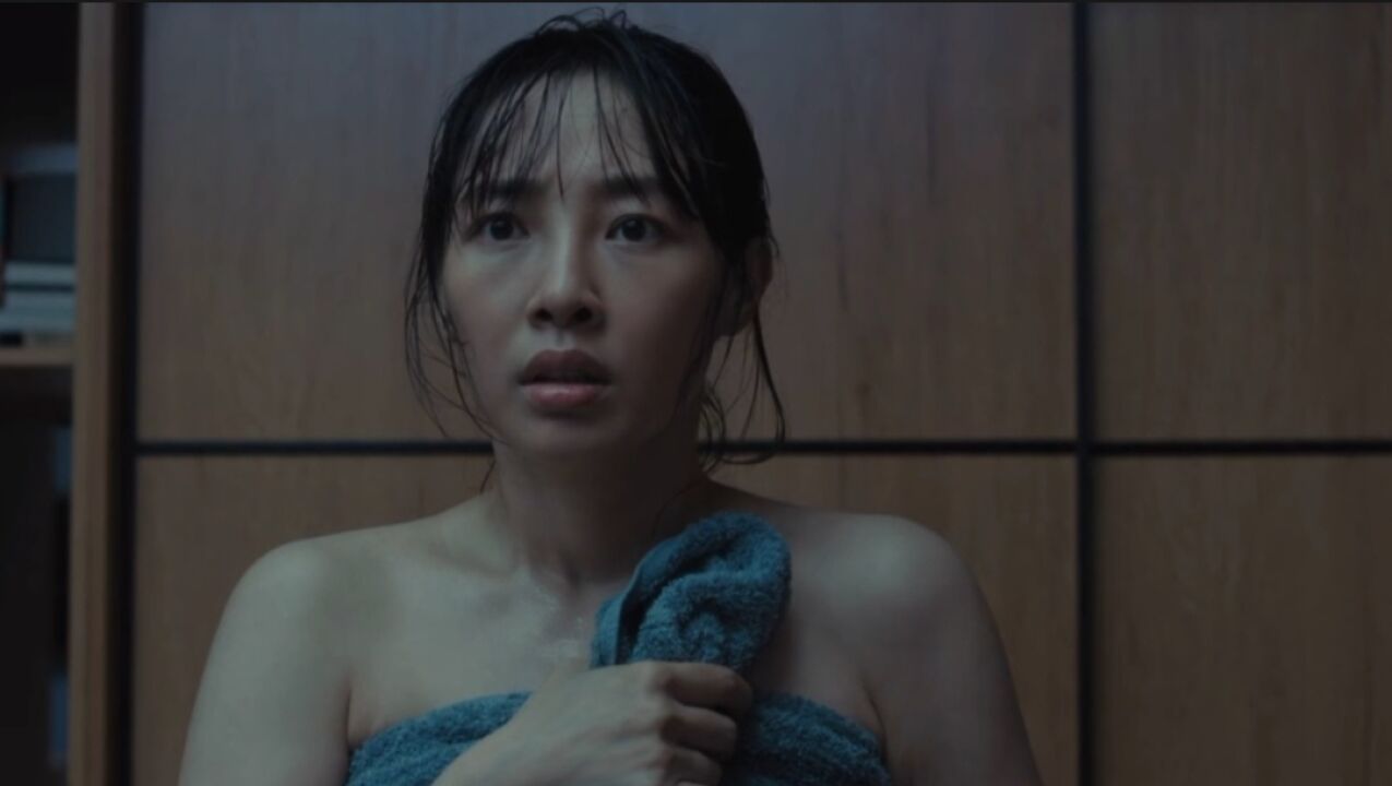 独居女孩睡熟后,陌生男子从床下爬出来,搂着女孩睡大半年,她却浑然不知!高清1080p在线观看平台腾讯视频