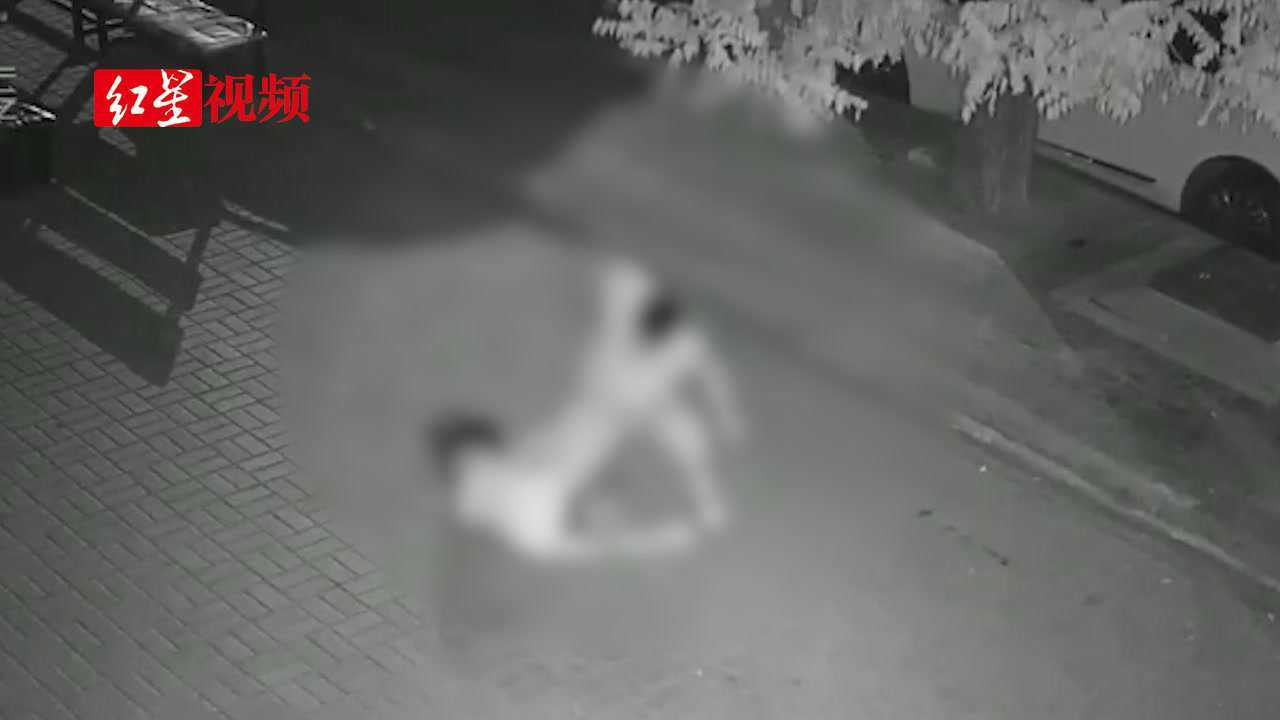 邻居称 深夜殴打女子”嫌疑人事发后还每天和他们打扑克高清1080p在线观看平台腾讯视频
