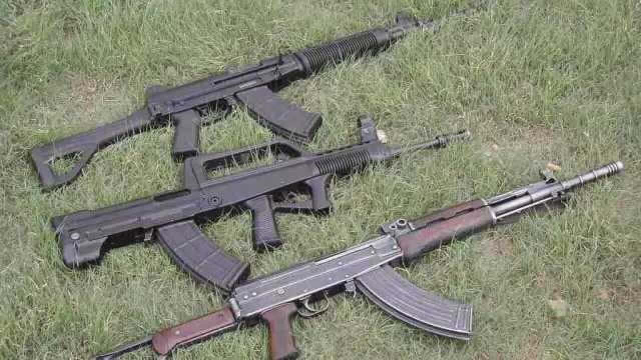 81式突击步枪,称为"八一杠",一代老兵,心中的地位_腾讯视频