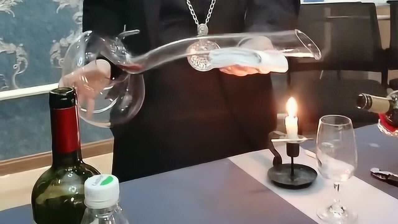 红酒的文化博大精深,国家一级侍酒师教你喝红酒,爱喝红酒的学起来吧!腾讯视频
