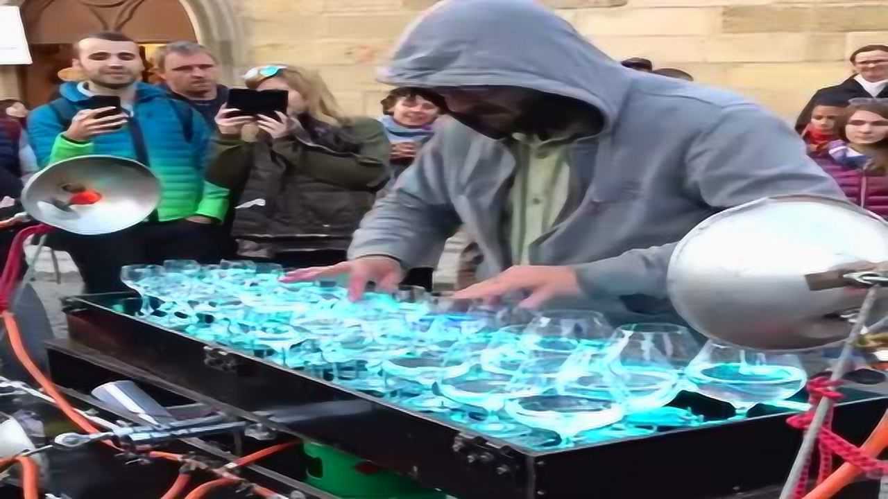 用杯子做乐器，竟然发出这样的声音，这外国人太会玩了_高清1080P在线观看平台_腾讯视频