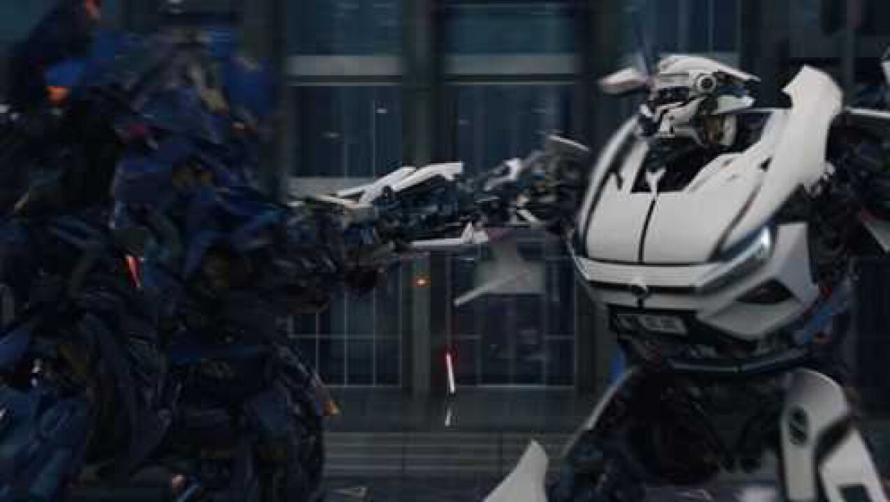 霸天虎变形金刚追击汽车人，变形打斗精彩绝伦，火花四溅！_腾讯视频