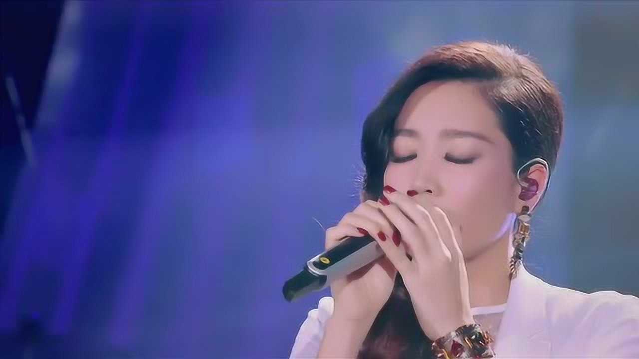 Alin黄丽玲深情演唱《忘记拥抱》，第一句就唱进我们的心里！_高清1080P在线观看平台_腾讯视频