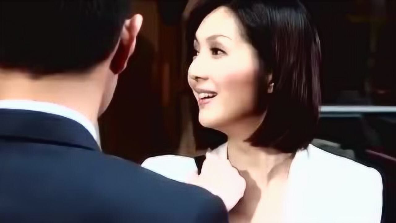 单身男女：杨千嬅开法拉利但车技太渣，男神一出手轻松入库_电影_高清完整版视频在线观看_腾讯视频