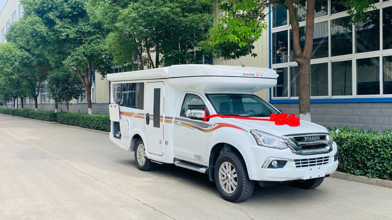 摄影钓鱼写生户外越野车友必备神器，柴油四驱自动挡带你奔赴山海，6座2大床配置丰富齐全_腾讯视频