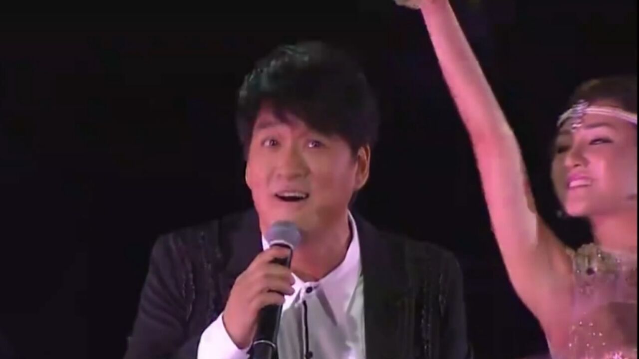 巨星周华健超水准发挥《其实不想走》，台下听得如此如醉，超震撼_腾讯视频