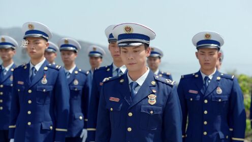 照亮你_泪目！众人脱帽缅怀班长刘旭_腾讯视频