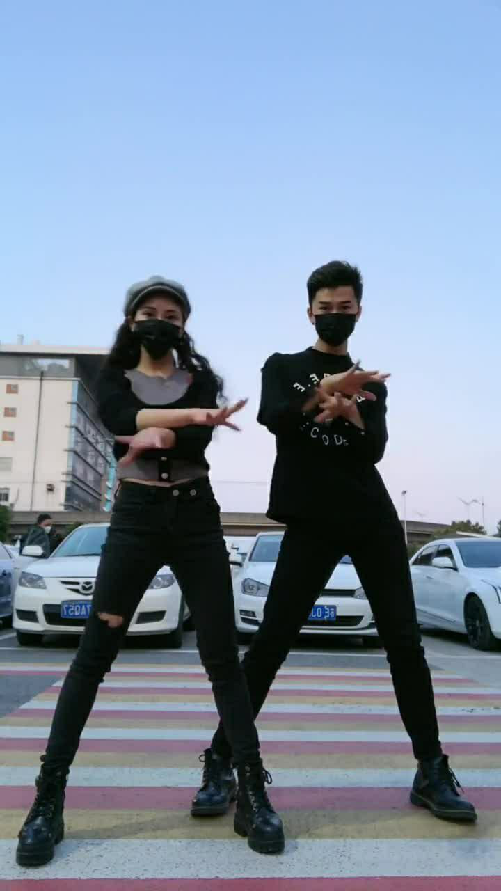 DJDJ给我一条k，DJDJ我想要飞，这歌非常的洗脑_腾讯视频