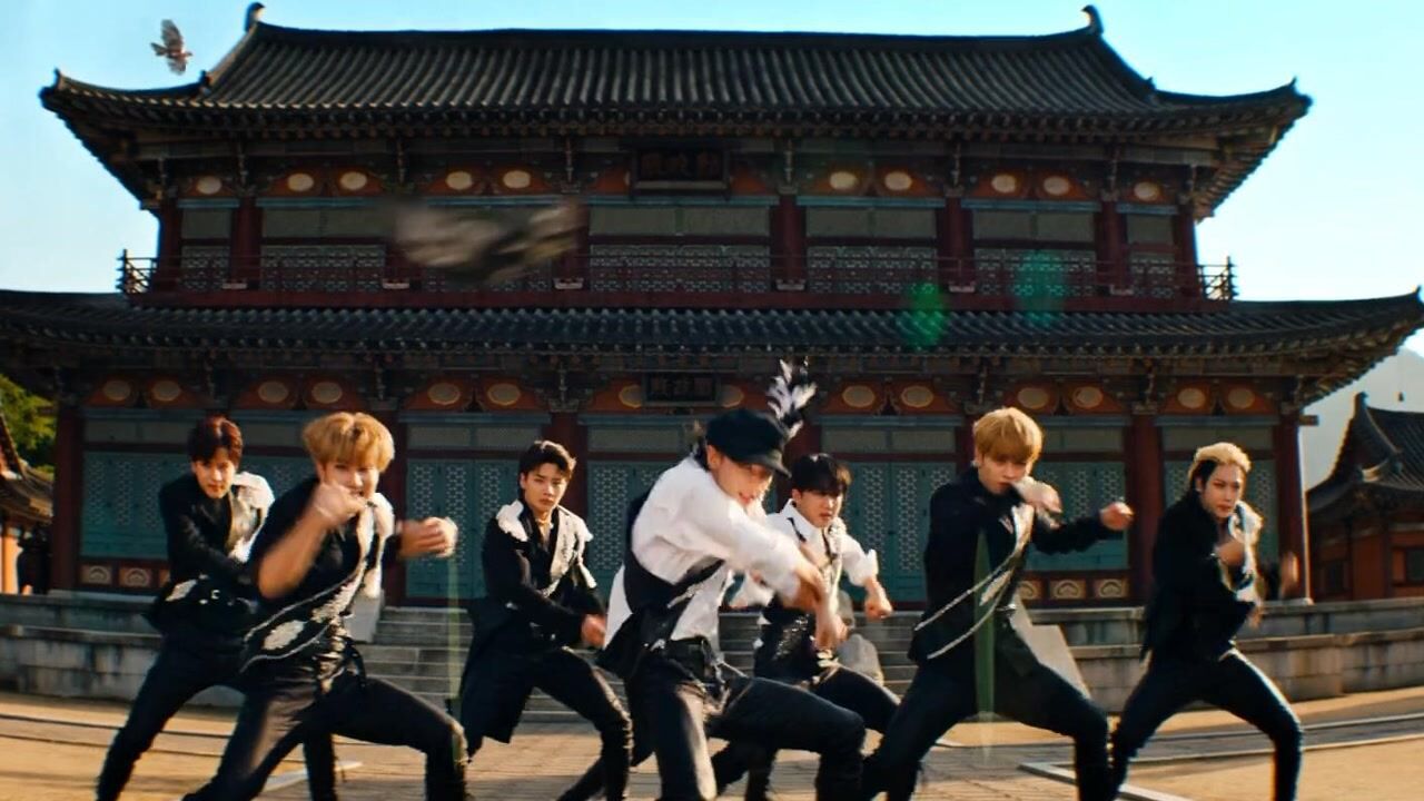 Stray Kids《Thunderous》MV_腾讯视频