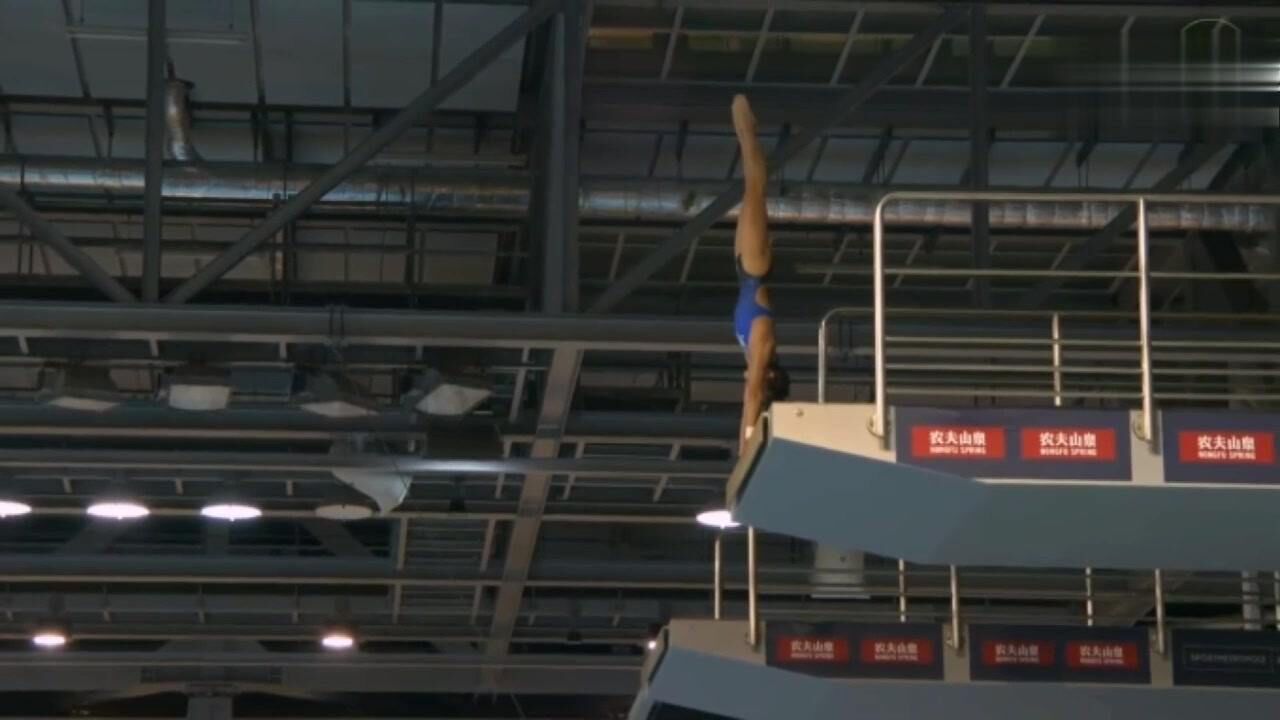 跳水世界杯女子单人十米台预赛全红婵第三跳拿到76.80分_高清1080P在线观看平台_腾讯视频
