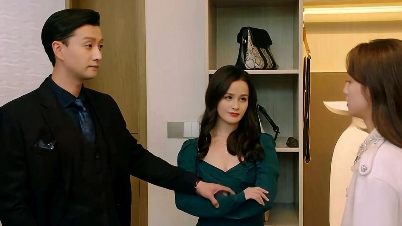 丈夫公然把情人带了回家,妻子不哭也不闹默默忍耐,霸气反击。腾讯视频