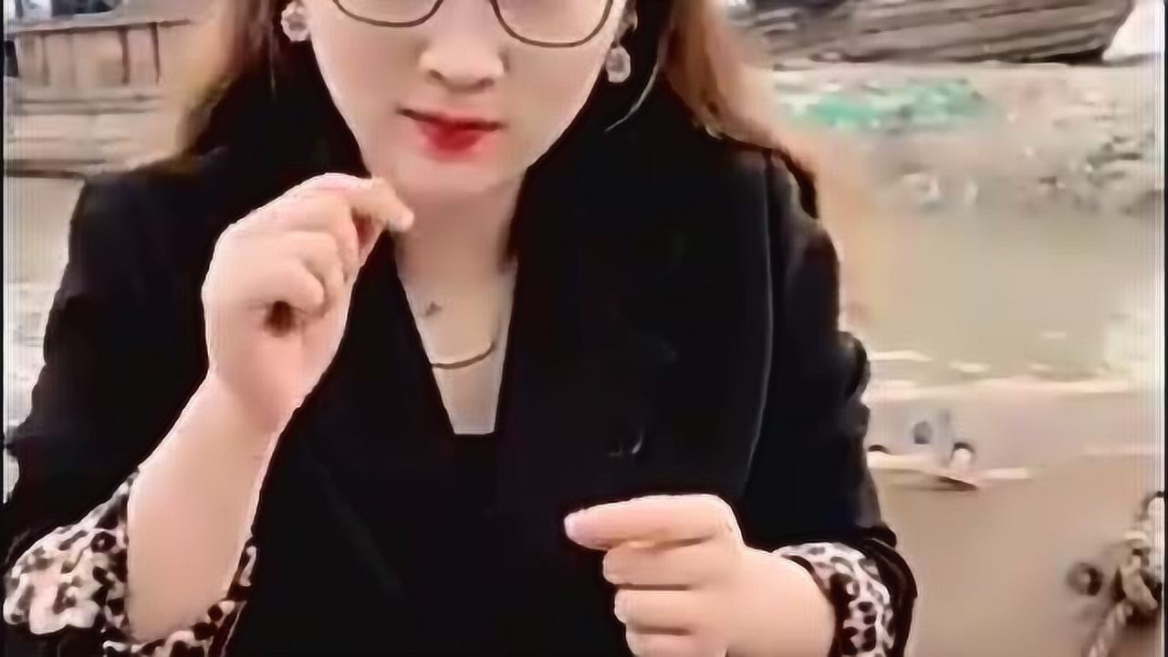 粉嫩粉嫩的大鲍鱼,美女抠出来就吃,看看她这个吃法,你能接受吗高清1080p在线观看平台腾讯视频
