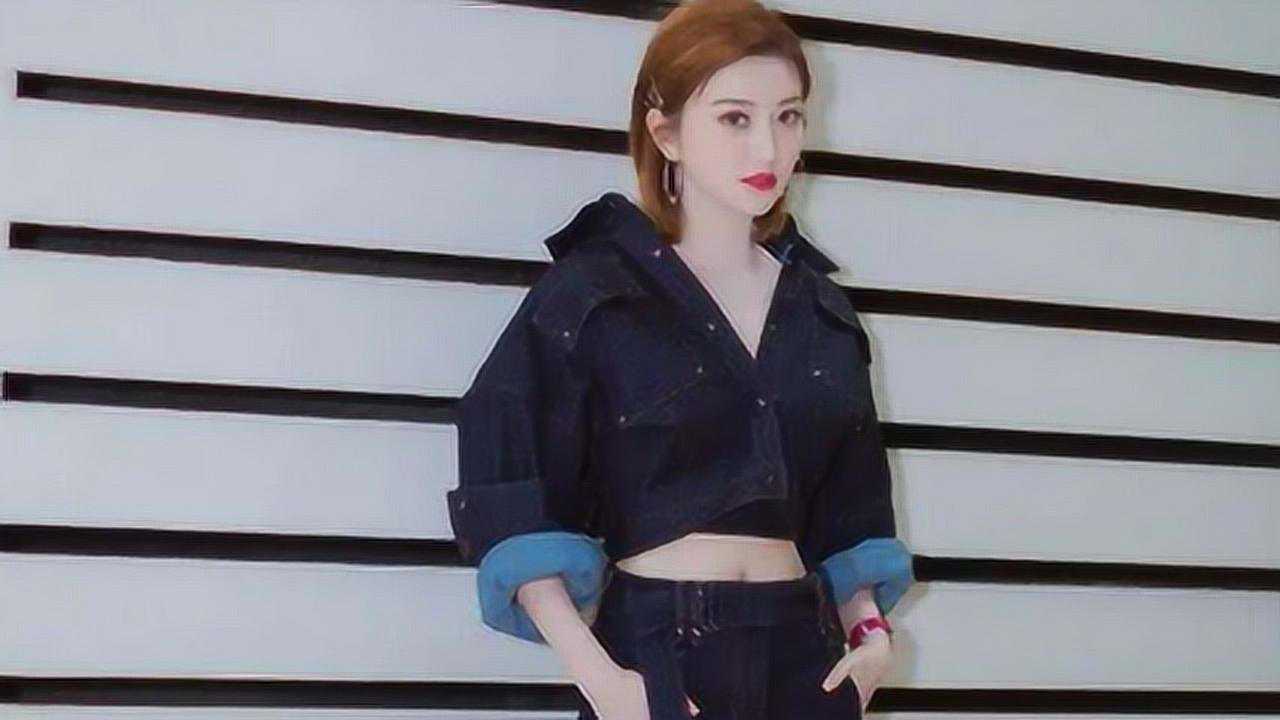 景甜罕见穿“露脐”装，路人镜头下的小腹，非常带劲！_高清1080P在线观看平台_腾讯视频