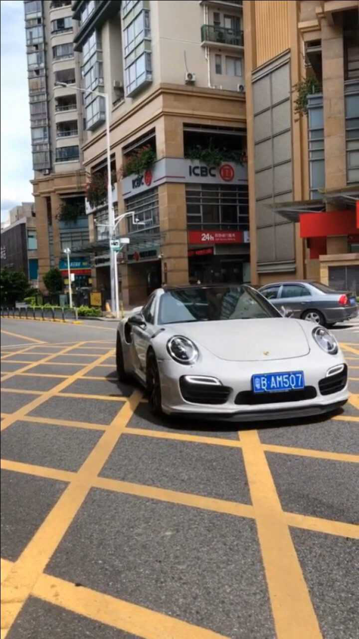 不是所有的保时捷911，侧面都有个洞，限量版911turbos！_高清1080P在线观看平台_腾讯视频