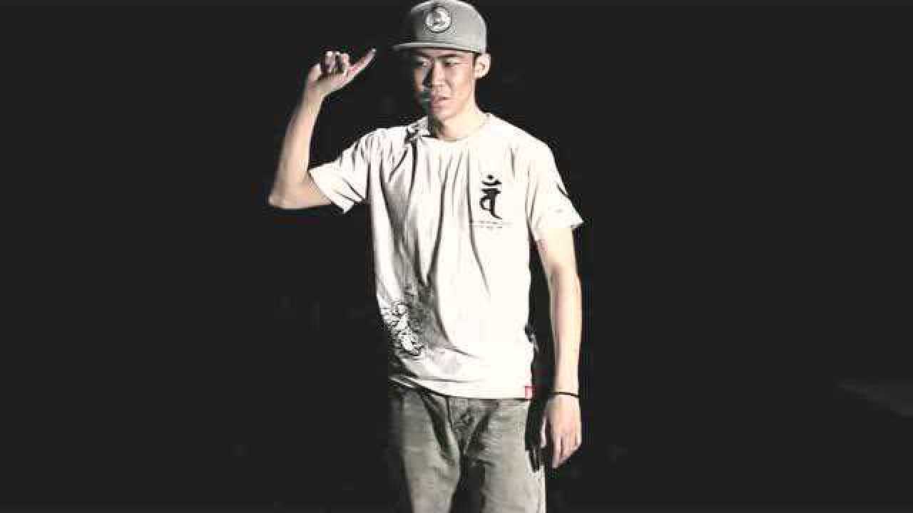 poping动作移动时加pop和stop技巧教学popping视频教学附带背景音乐,适合新手模仿的popping全套课程机械舞速成教学_腾讯视频