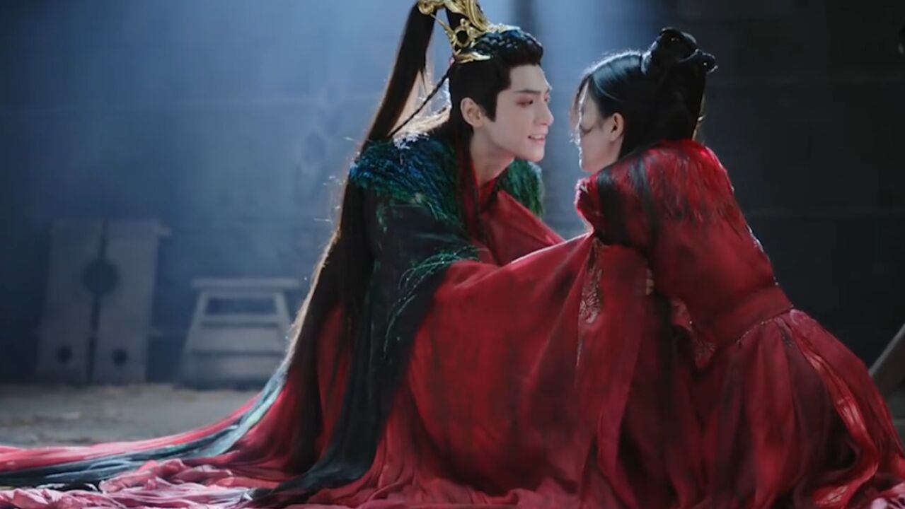 长月烬明:澹台烬叶夕雾地牢圆房被删减太可惜,要是放出看得更过瘾高清1080p在线观看平台腾讯视频