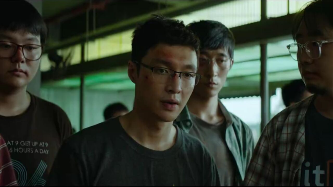 电影孤注一掷定档！金晨张艺兴强强联手，揭秘境外诈骗犯罪实录_腾讯视频