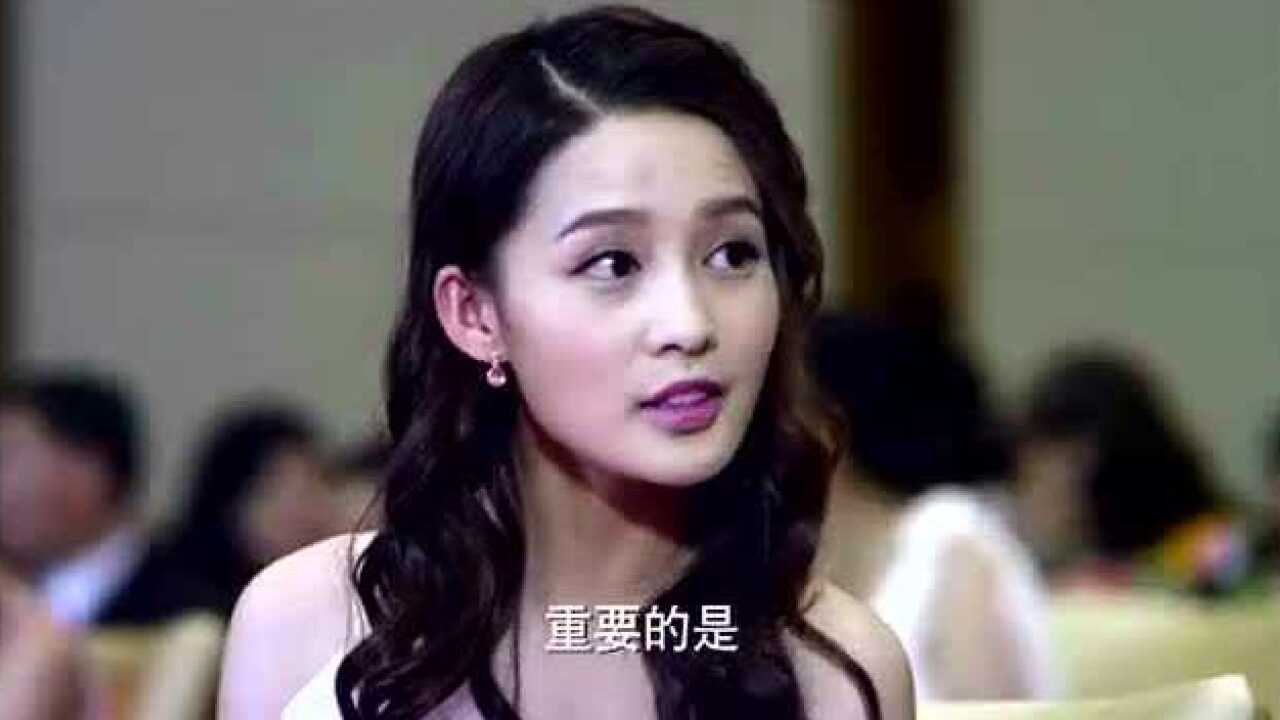 美女故意踩掉妹妹的裙子,妹妹随后直接把裙子脱了高清1080p在线观看平台腾讯视频