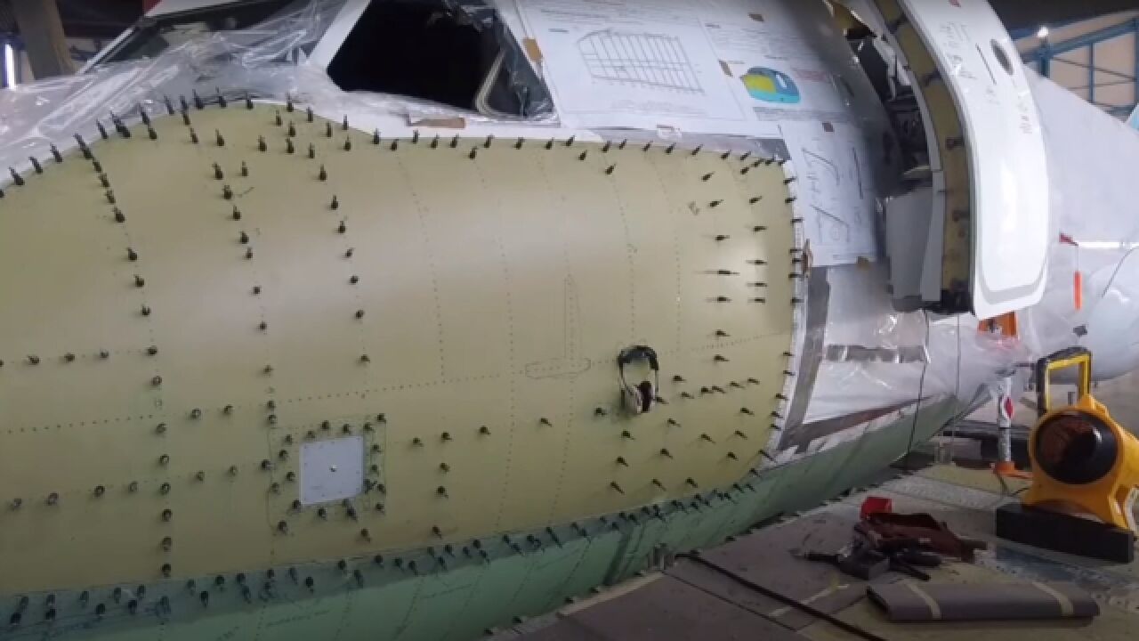 “铆接工艺”是什么？为什么飞机宁愿使用百万颗铆钉，也不焊接？_高清1080P在线观看平台_腾讯视频