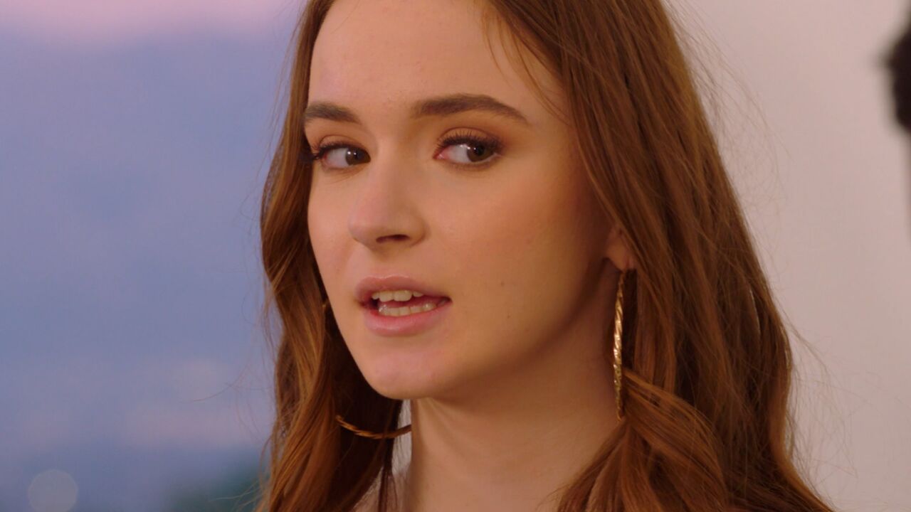 HazelMoore海泽.摩尔2000年1月1日美国模特演员172cm_高清1080P在线观看平台_腾讯视频