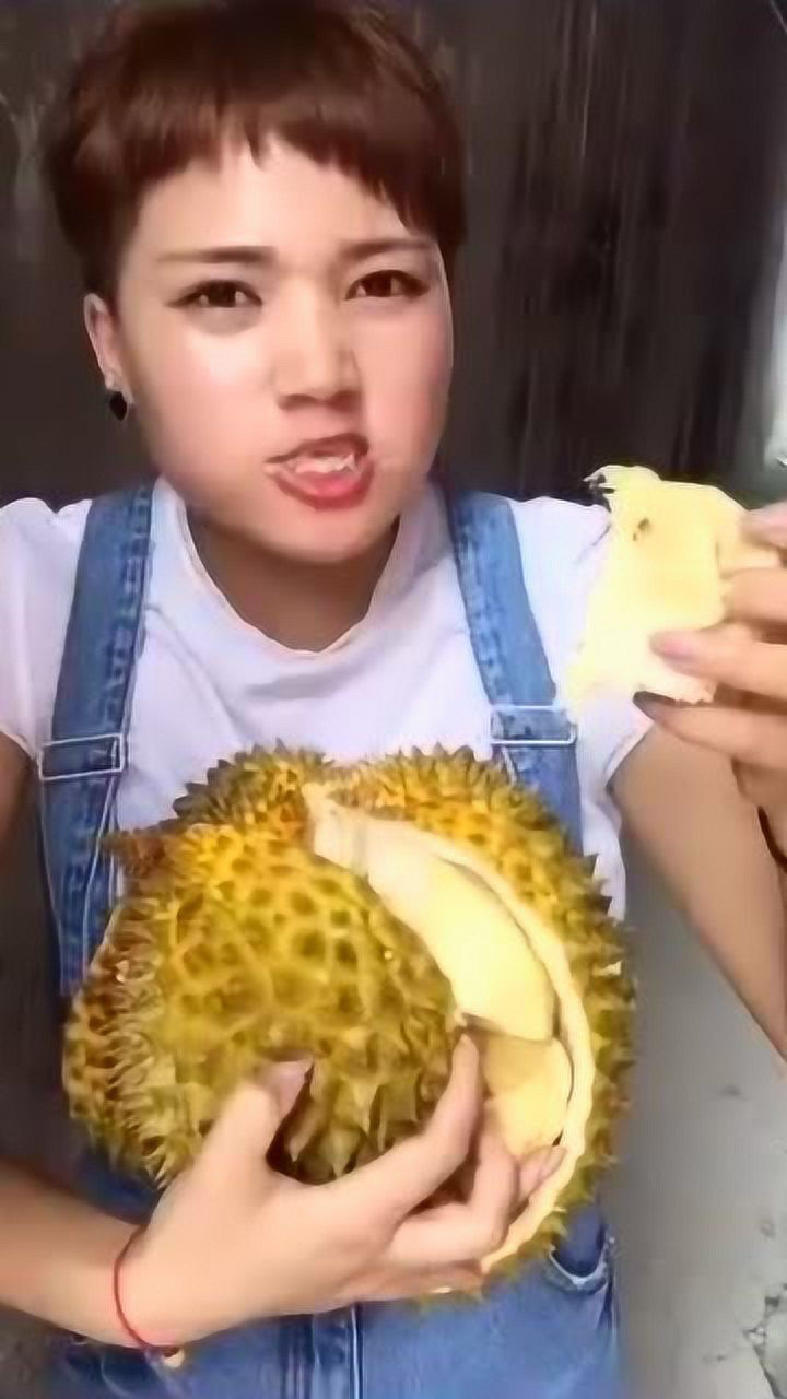 这么好看的妹纸狂吃榴莲加臭豆腐白瞎你这长相了_高清1080P在线观看平台_腾讯视频