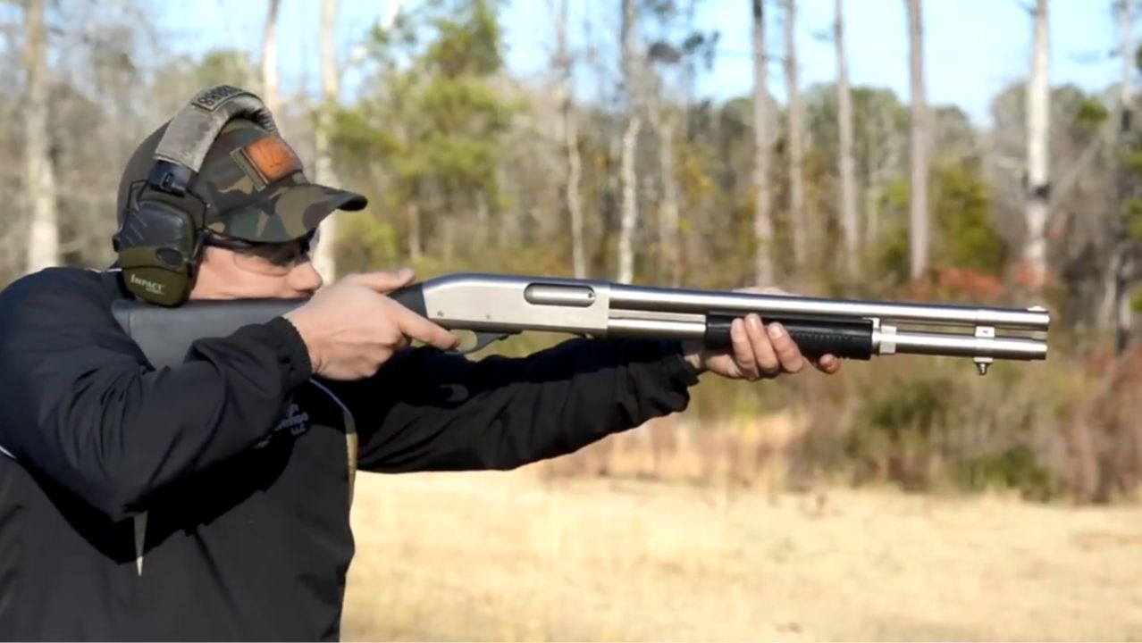 纵横美国军警民三界，堪称最畅销的武器，雷明顿M870霰弹枪_腾讯视频