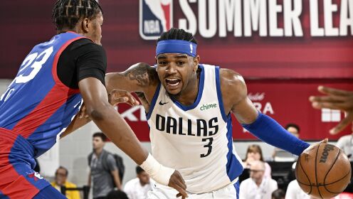 达拉斯独行侠_NBA夏季联赛：76人103-111独行侠_【集锦】76人103-111独行侠独行侠多点开花全队五人上双击败对手_高清1080P ...