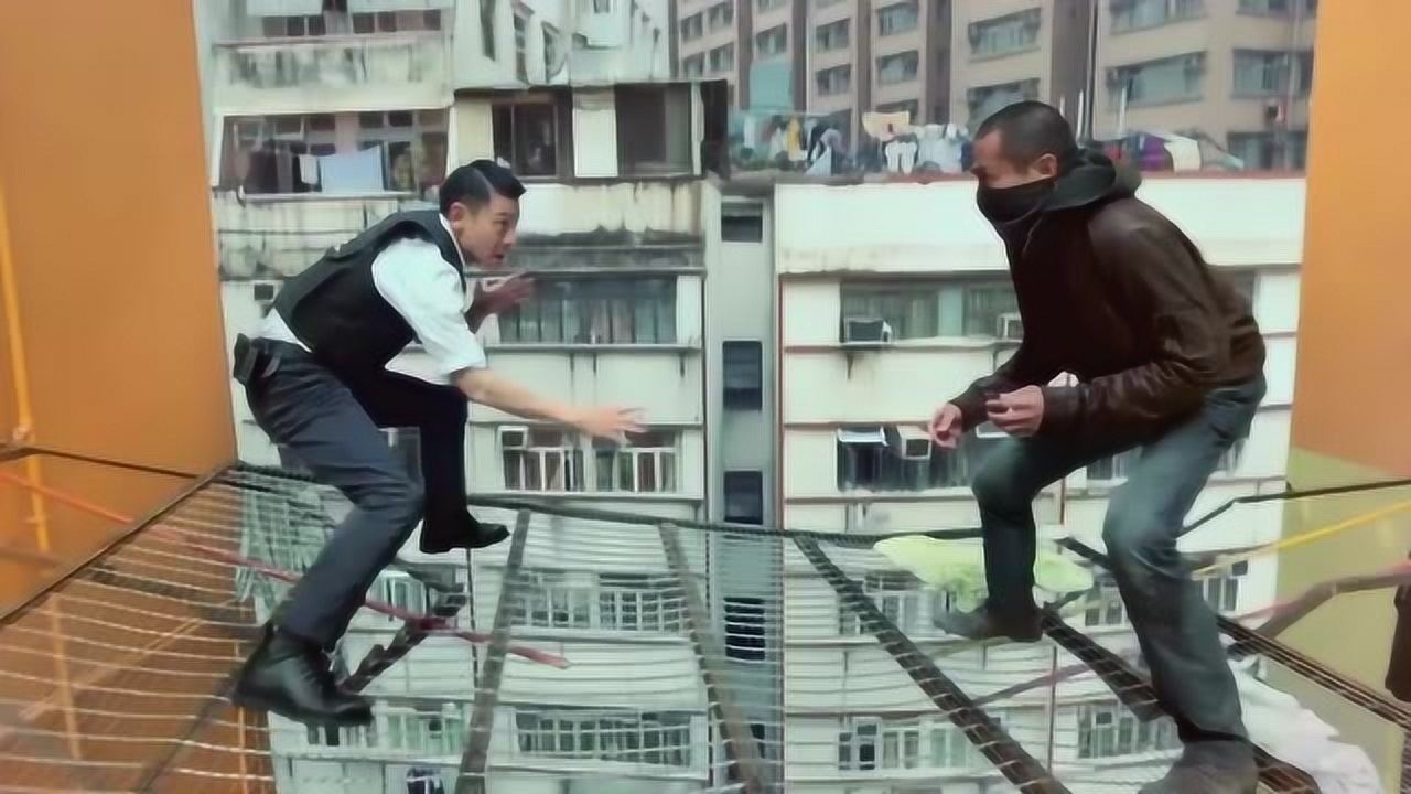 楼内发生爆炸，警察与歹徒从楼顶掉下来，靠衣架保住条命！_腾讯视频