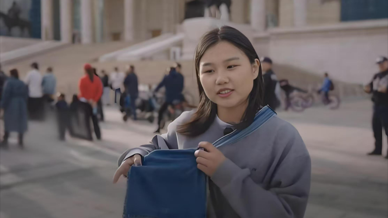 蒙古国年轻人抗议第8天：总理儿子给女友买奢侈品，我只能买二手，必须辞职_腾讯新闻