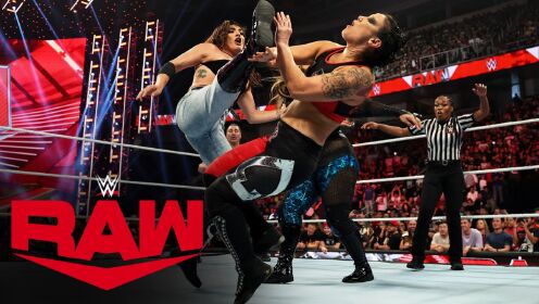 《WWERAW》妈咪雷亚回来啦！闯入擂台直接引发大混战_高清1080P在线观看平台_腾讯视频