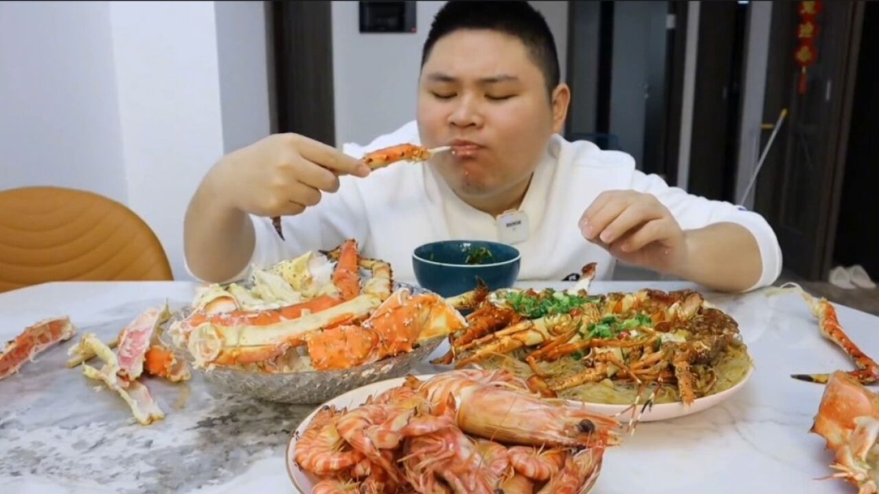 盘点都市陈大胖2023年胡吃海喝的场面，最爱自助餐，帝王蟹太豪横_高清1080P在线观看平台_腾讯视频