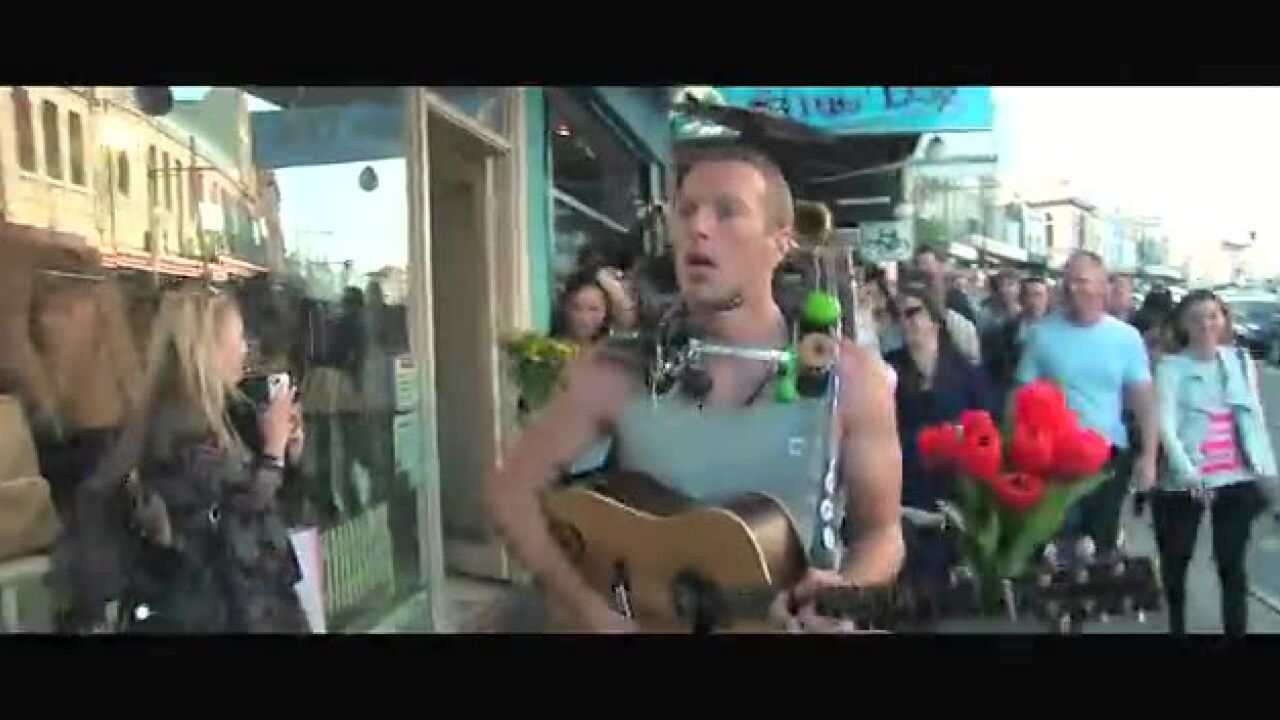 Coldplay《VivaLaVida》官方MV_高清1080P在线观看平台_腾讯视频