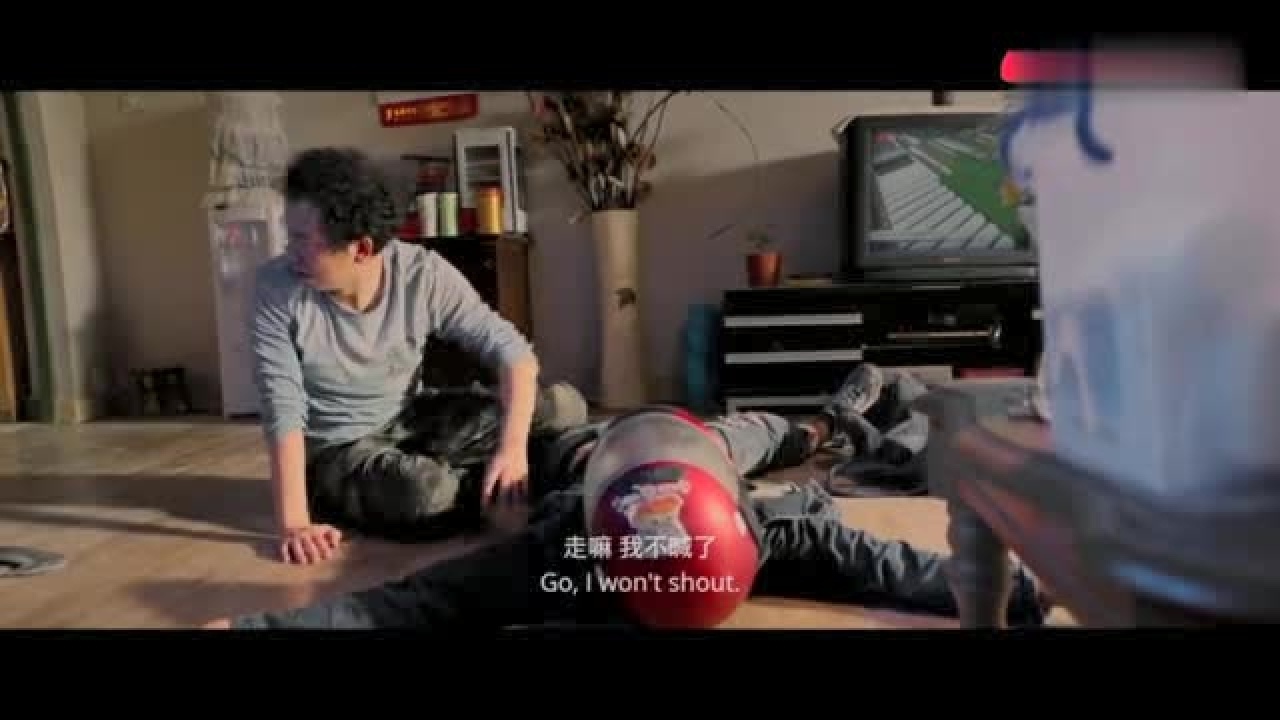 无名之辈:美女小便失禁!面对的却是两个男人,场面尴尬却也悲伤腾讯视频